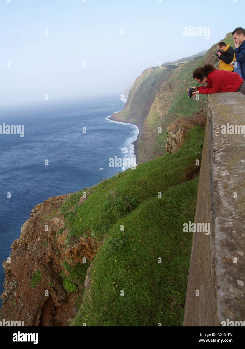 cliff line and tourists Stock Photo - Alamy