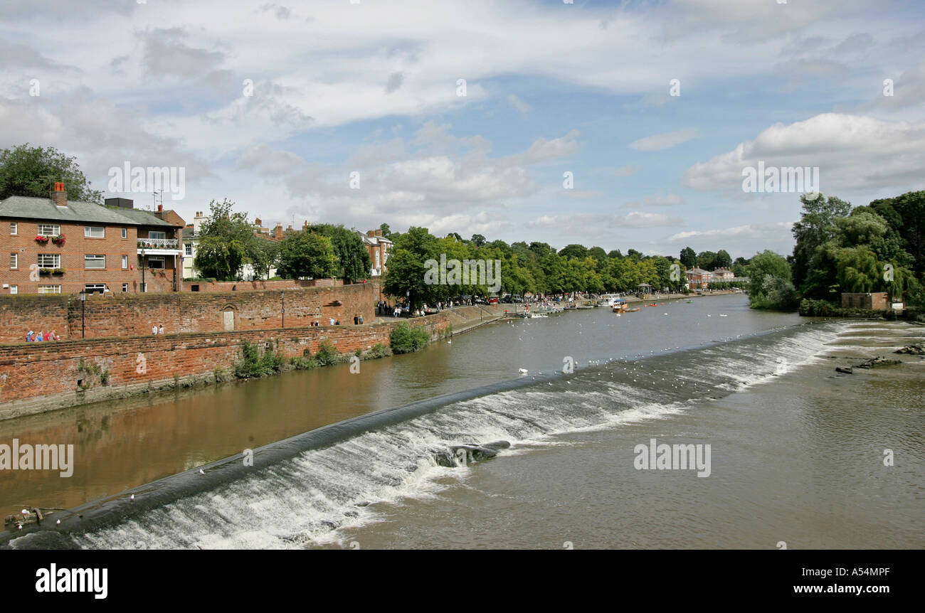 Chester, GBR, 23. Aug. 2005 - View from the Bridgegate to River Dee in ...