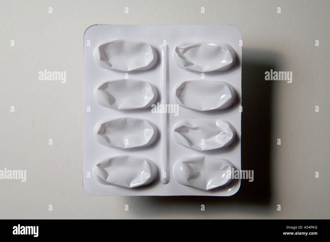 Empty tablet packet hi-res stock photography and images - Alamy