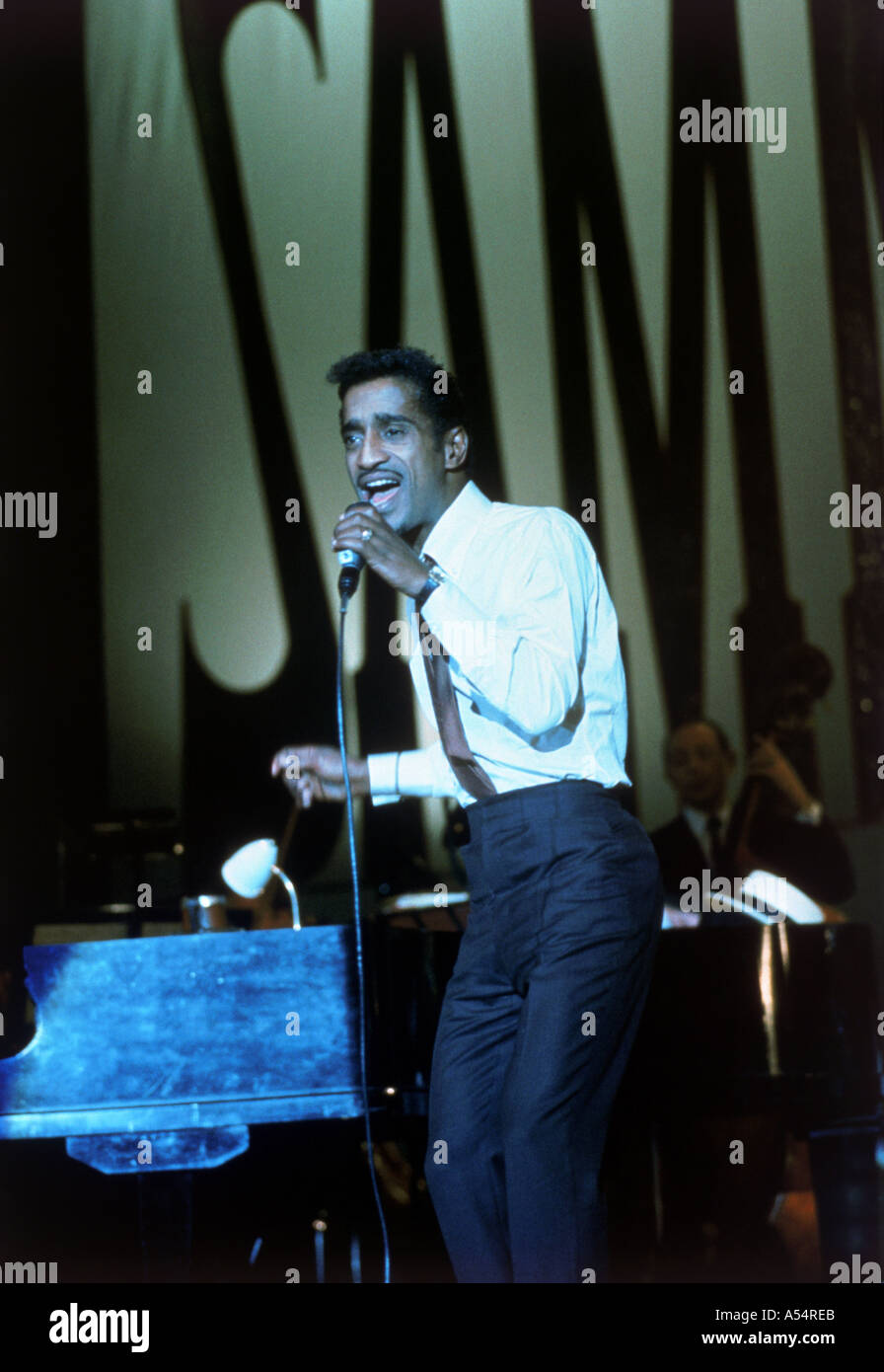 Sammy davis hi-res stock photography and images - Alamy