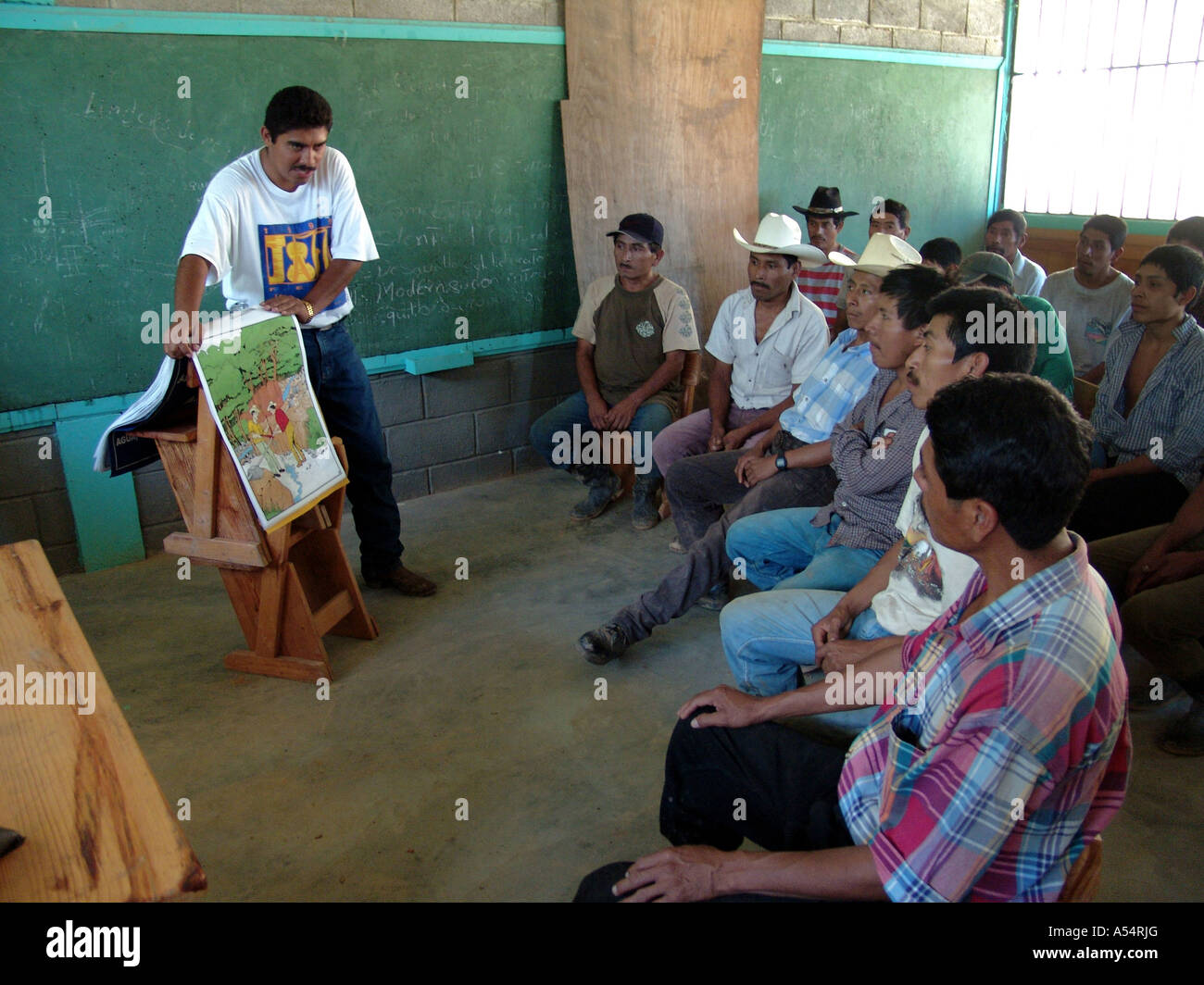 Honduras people talk hi-res stock photography and images - Alamy