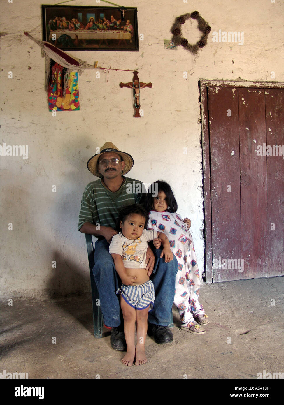 Painet ip1943 honduras man grandchildren marcala country developing ...