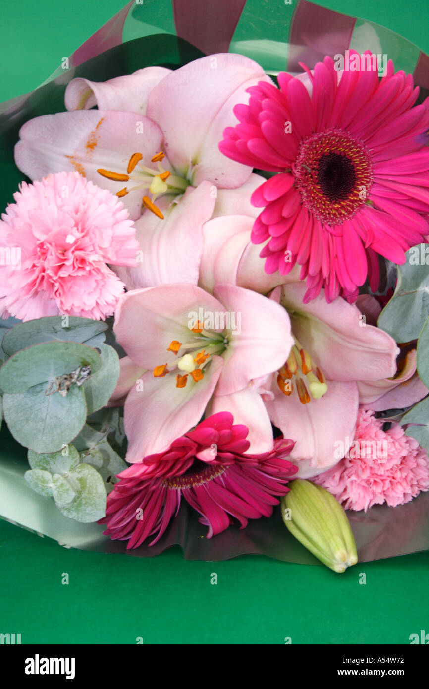 A BUNCH OF LILIUM GERBERA AND CARNATION FLOWERS Stock Photo - Alamy