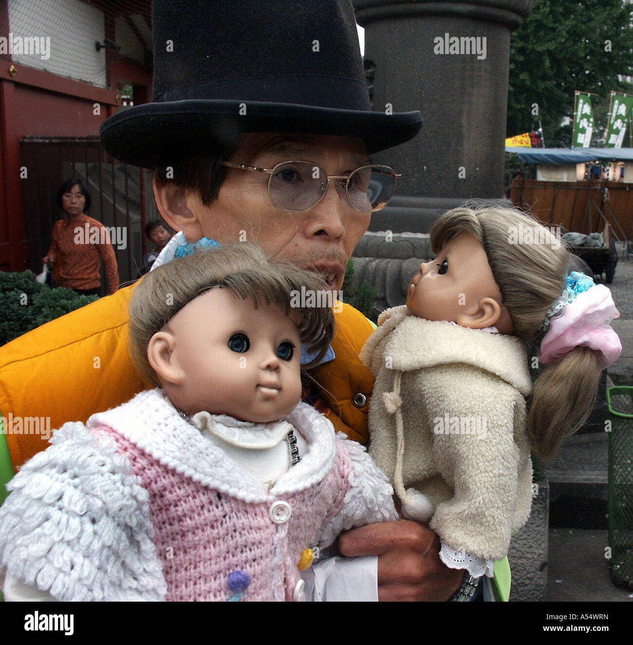Painet ip2041 japan man dolls asakusa buddhist temple tokyo 2003 ...