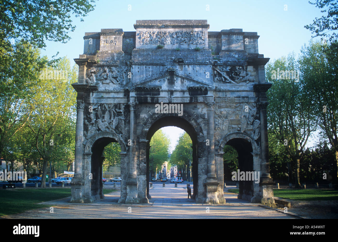 Roman Arc de Triomphe, built during reign of Augustus, Orange, Vaucluse ...