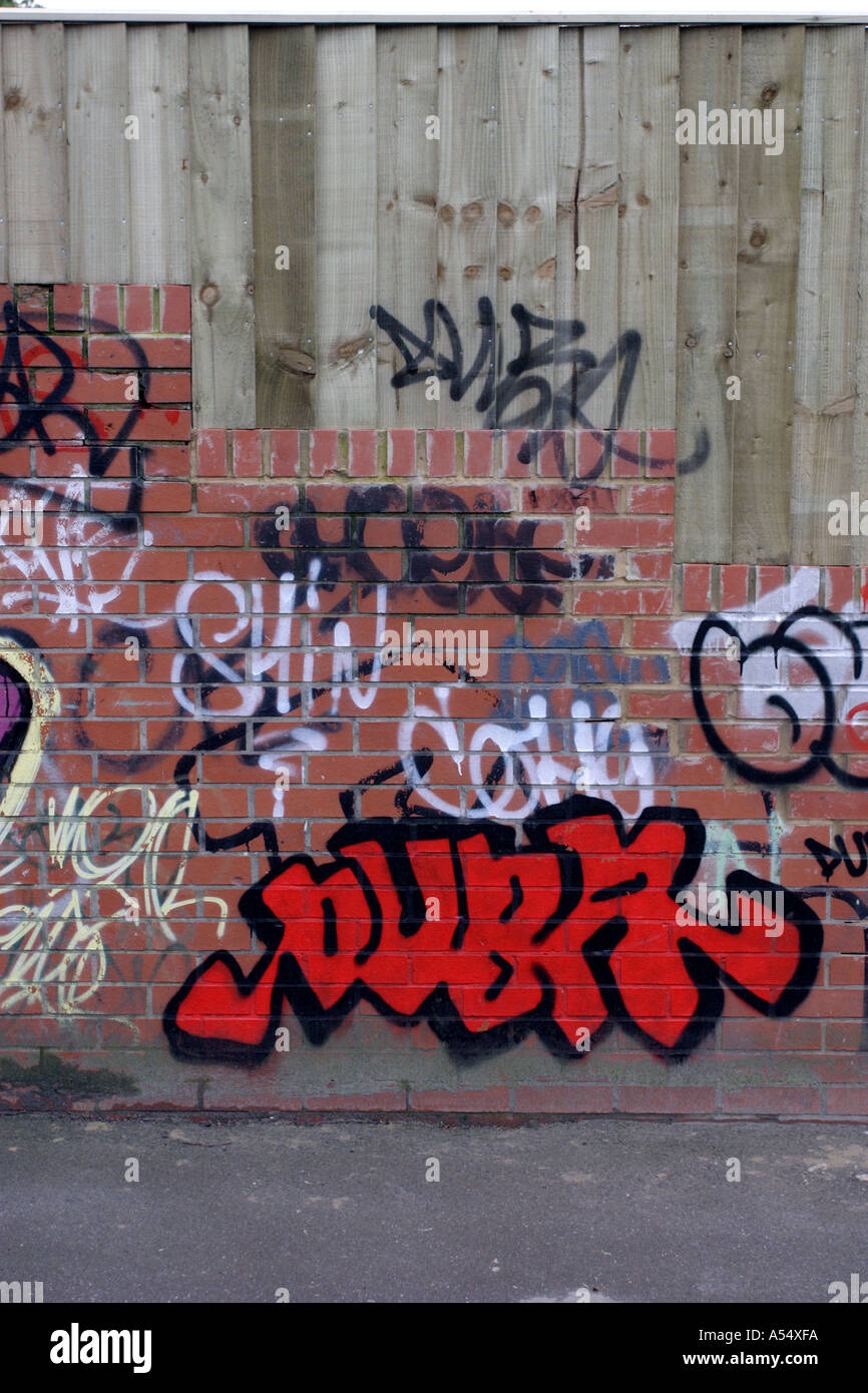 Random pictures on wall hi-res stock photography and images - Alamy