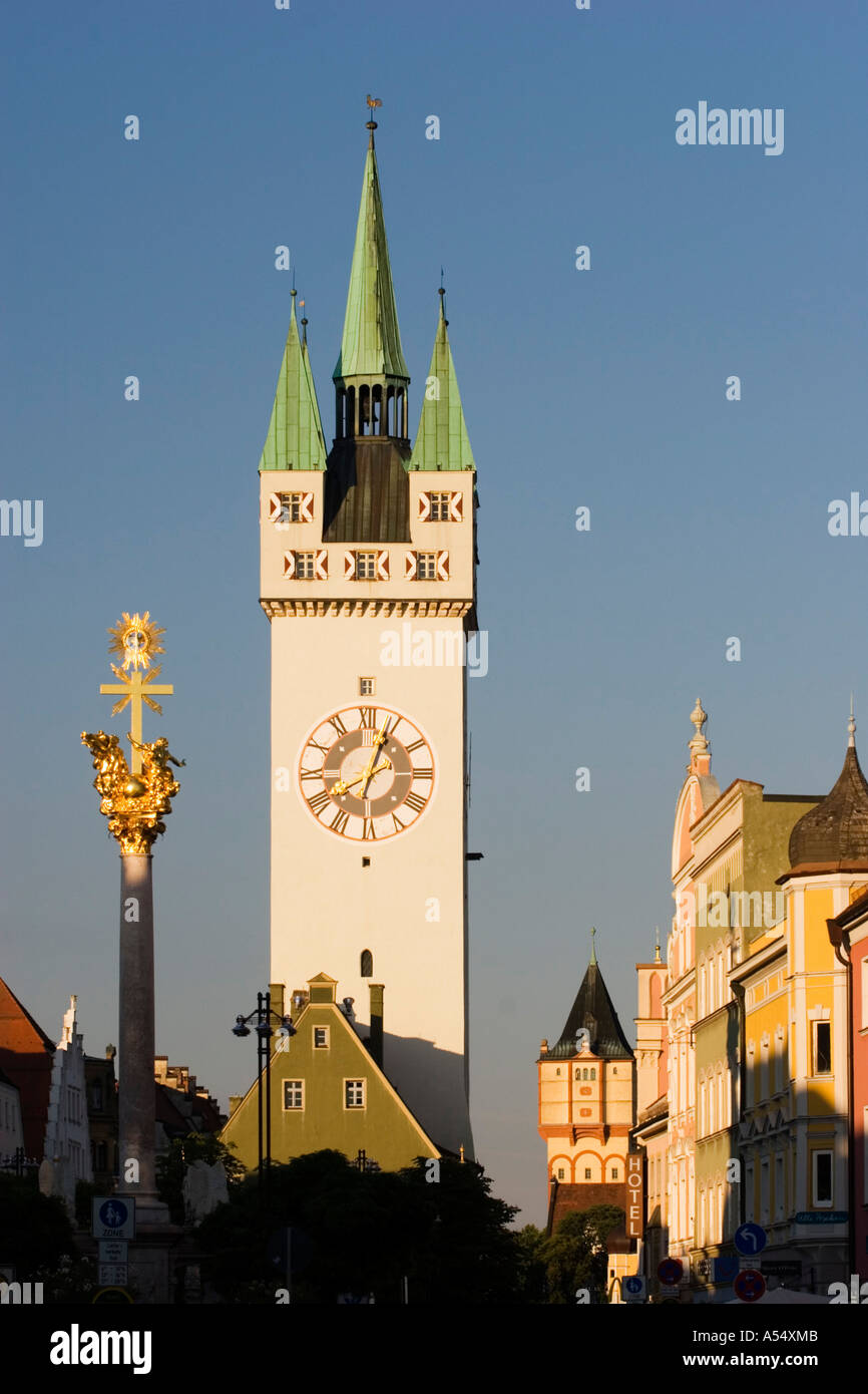 Straubing - Stadtturm tower and Dreifaltigkeitssäule trinity column ...