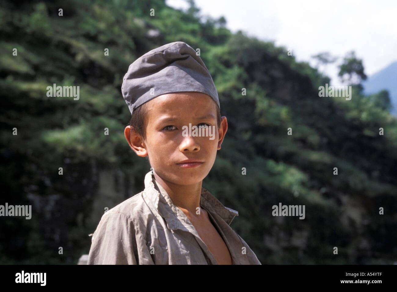 Child portraits nepal hi-res stock photography and images - Alamy