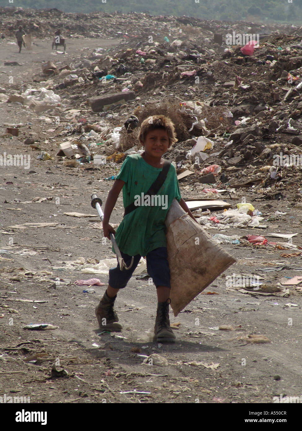 Painet ip2270 nicaragua boy working managua garbage dump country ...