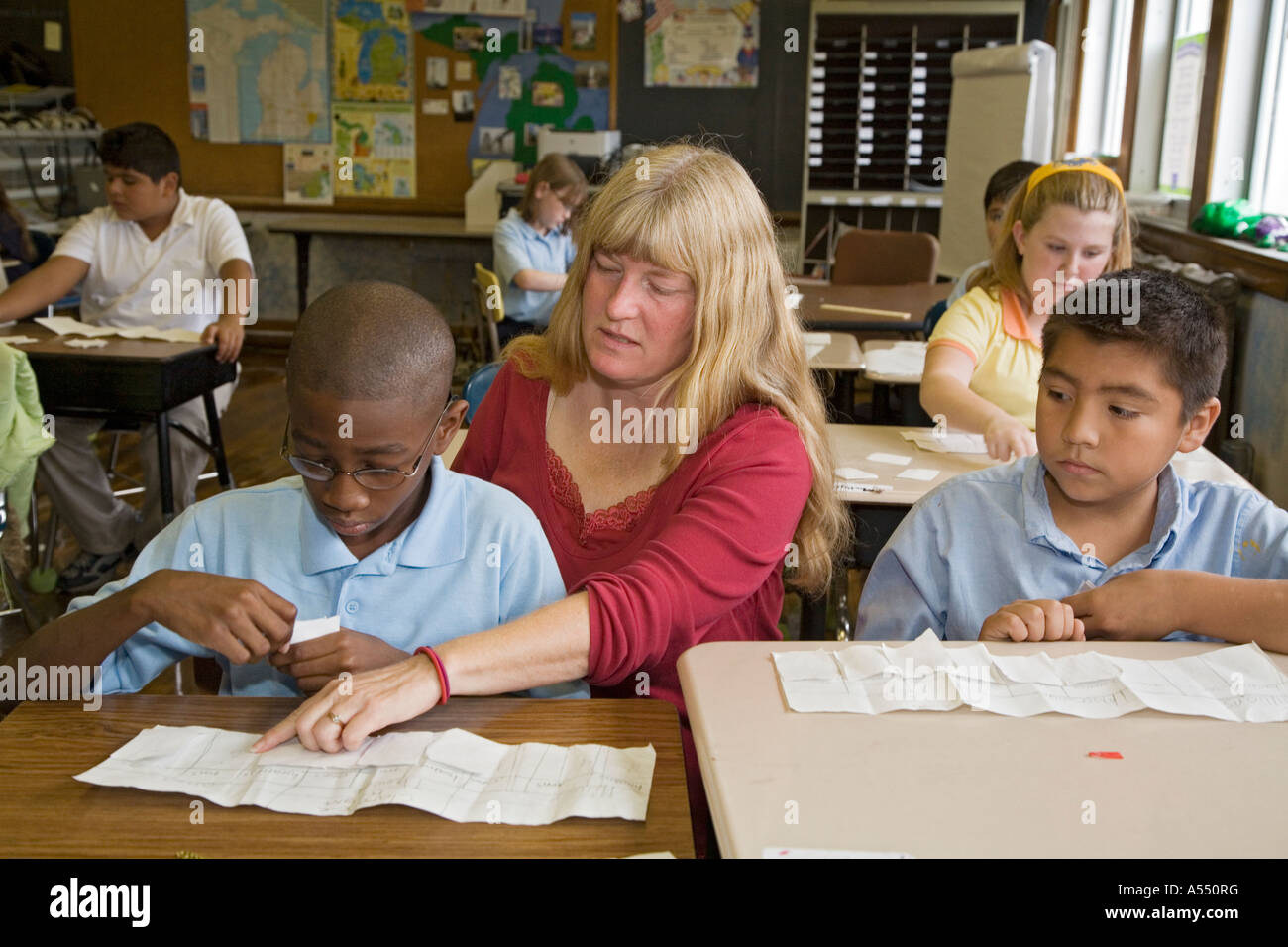 Fourth grade boy hi-res stock photography and images - Alamy