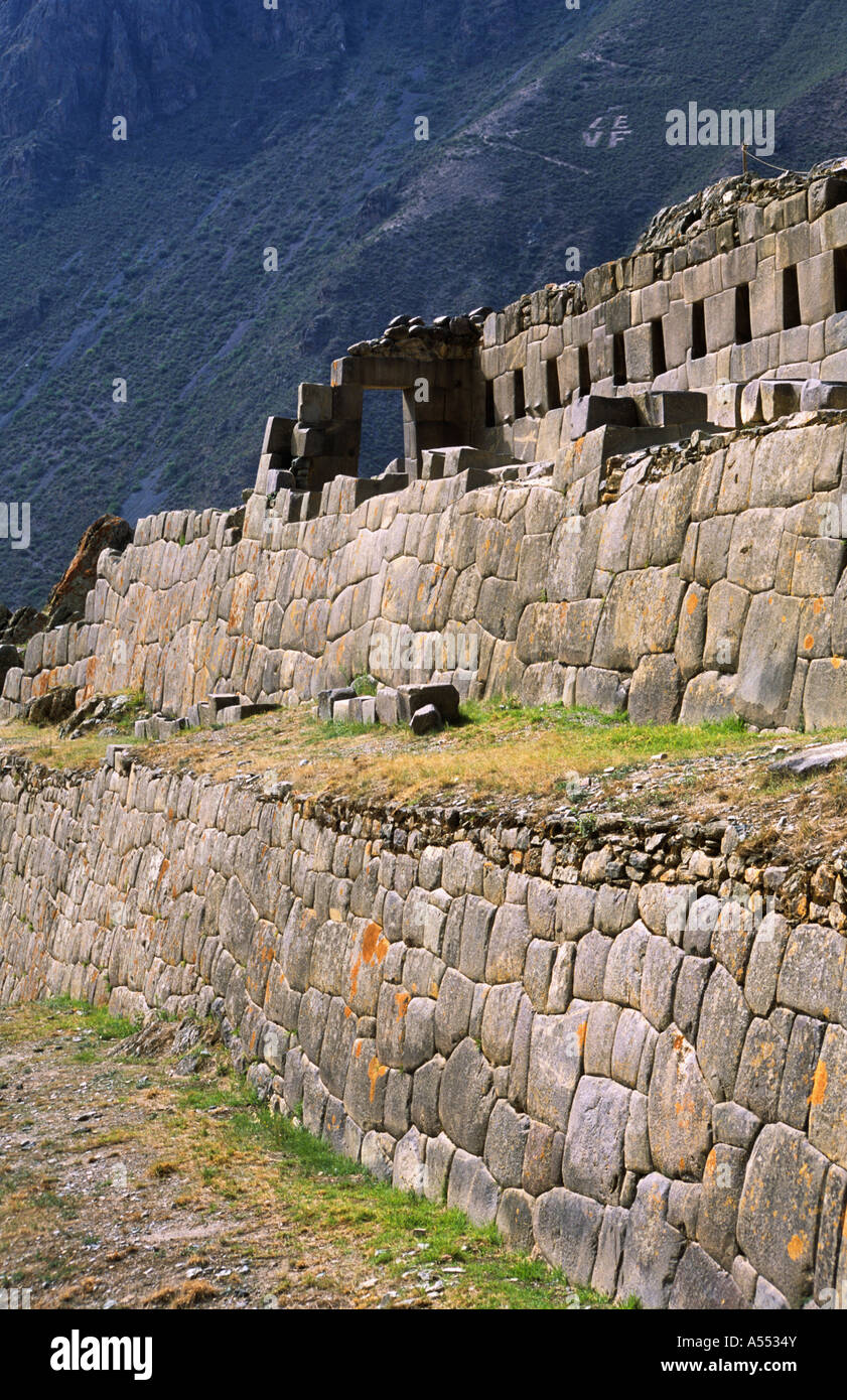 Inca terracing at Ollantaytambo, Sacred Valley, Peru Stock Photo - Alamy