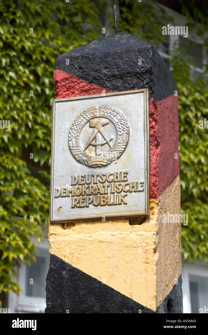 Border ddr hi-res stock photography and images - Alamy