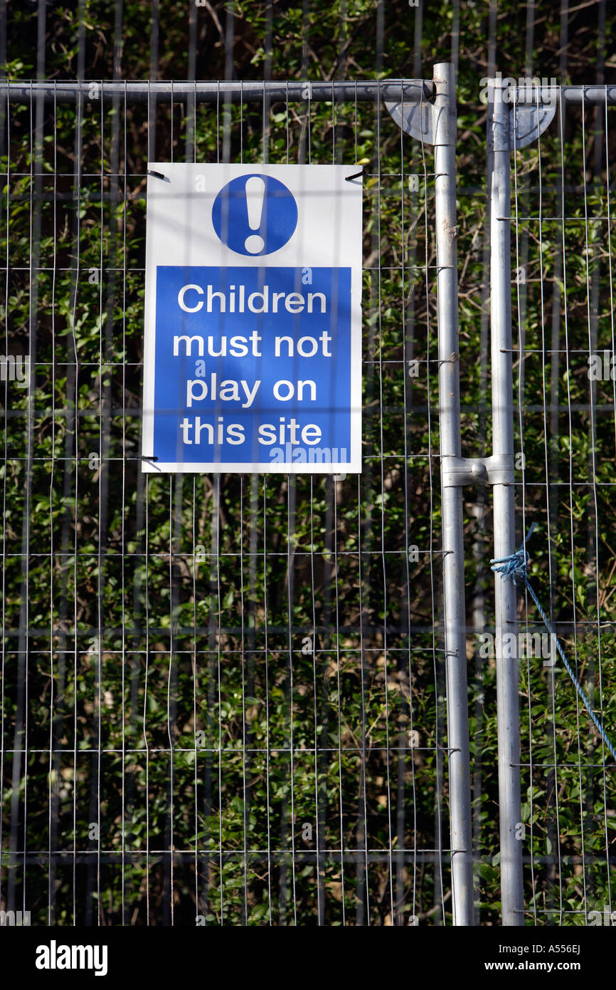 Building Site child warning sign Stock Photo - Alamy