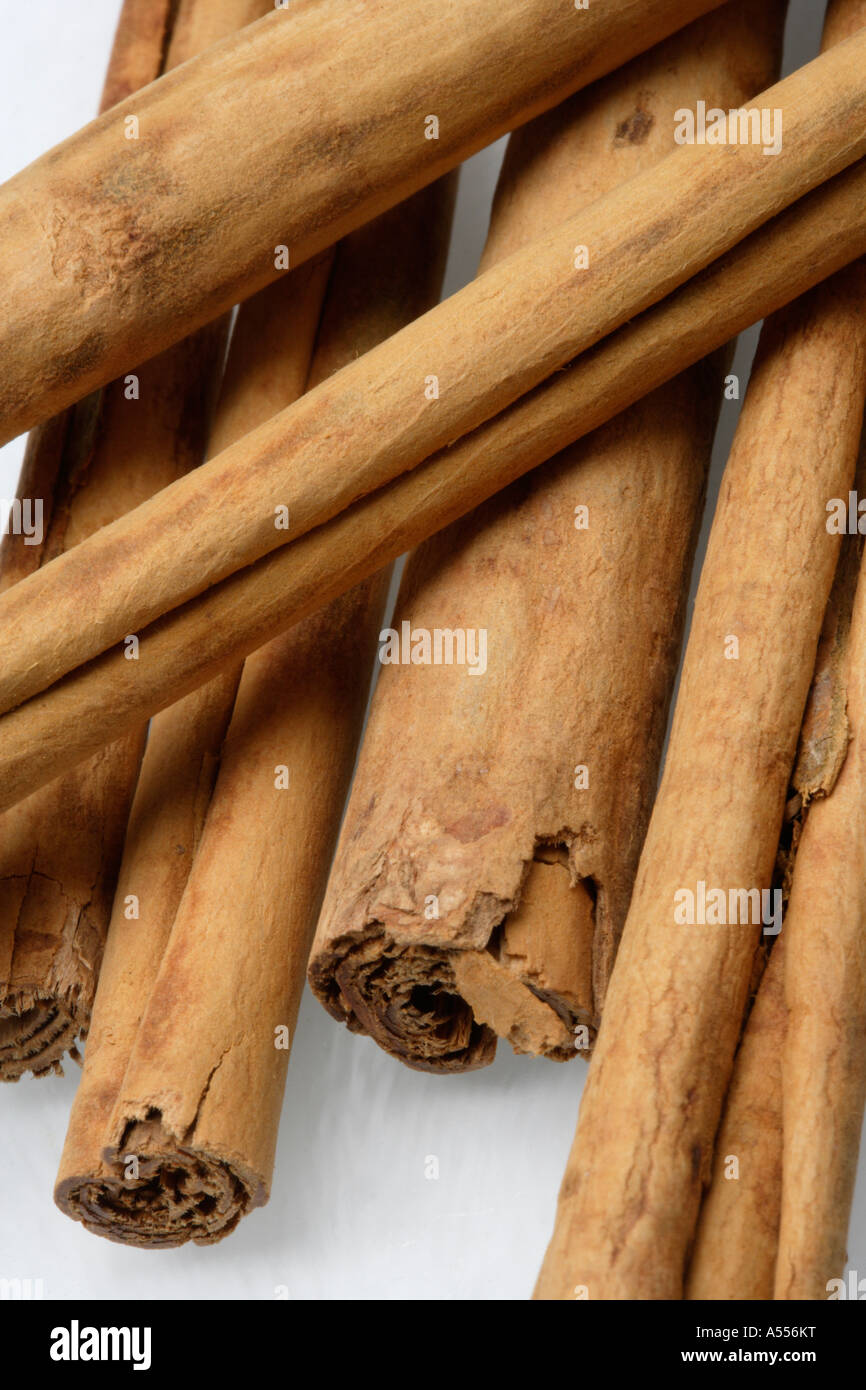 Vertical cinnamon hi-res stock photography and images - Alamy