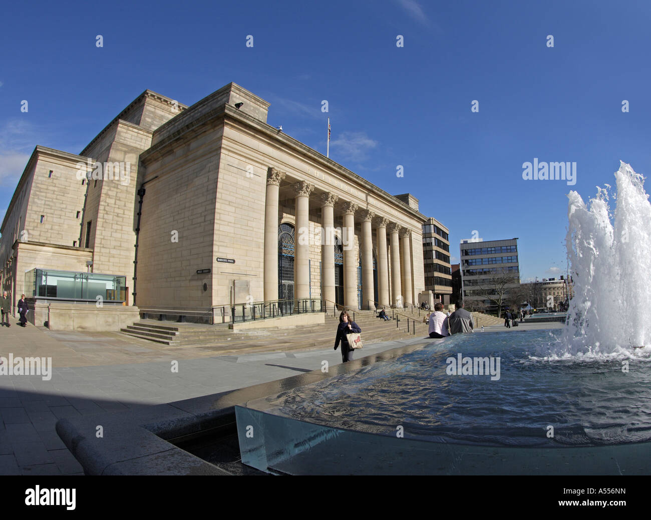 City Hall and Barker's Pool, Sheffield England Stock Photo - Alamy