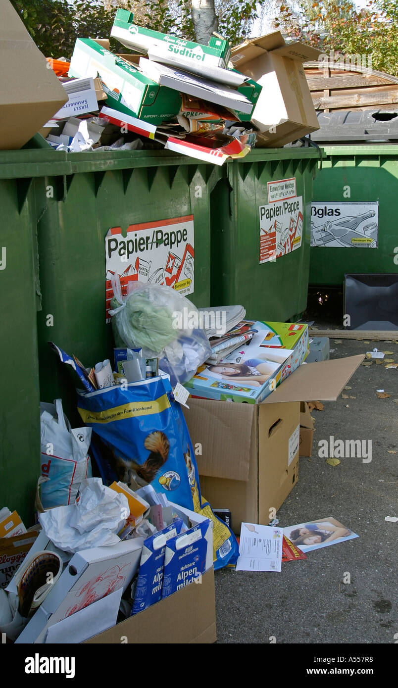 Market Swabia, DEU, 16.10.2005 - overcrowded waste paper containers are ...