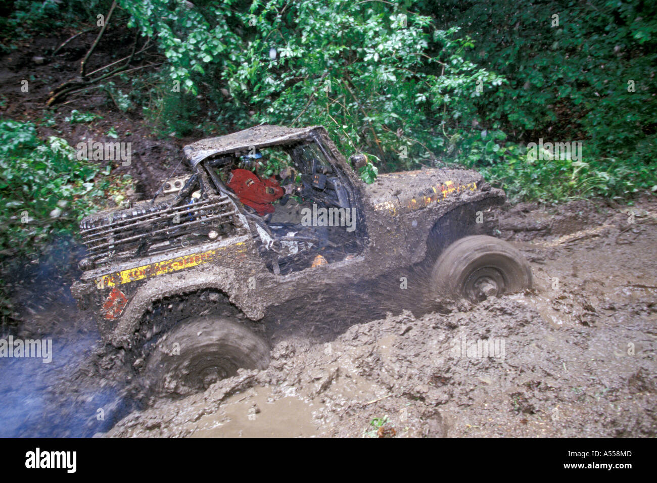Car in mud hi-res stock photography and images - Alamy