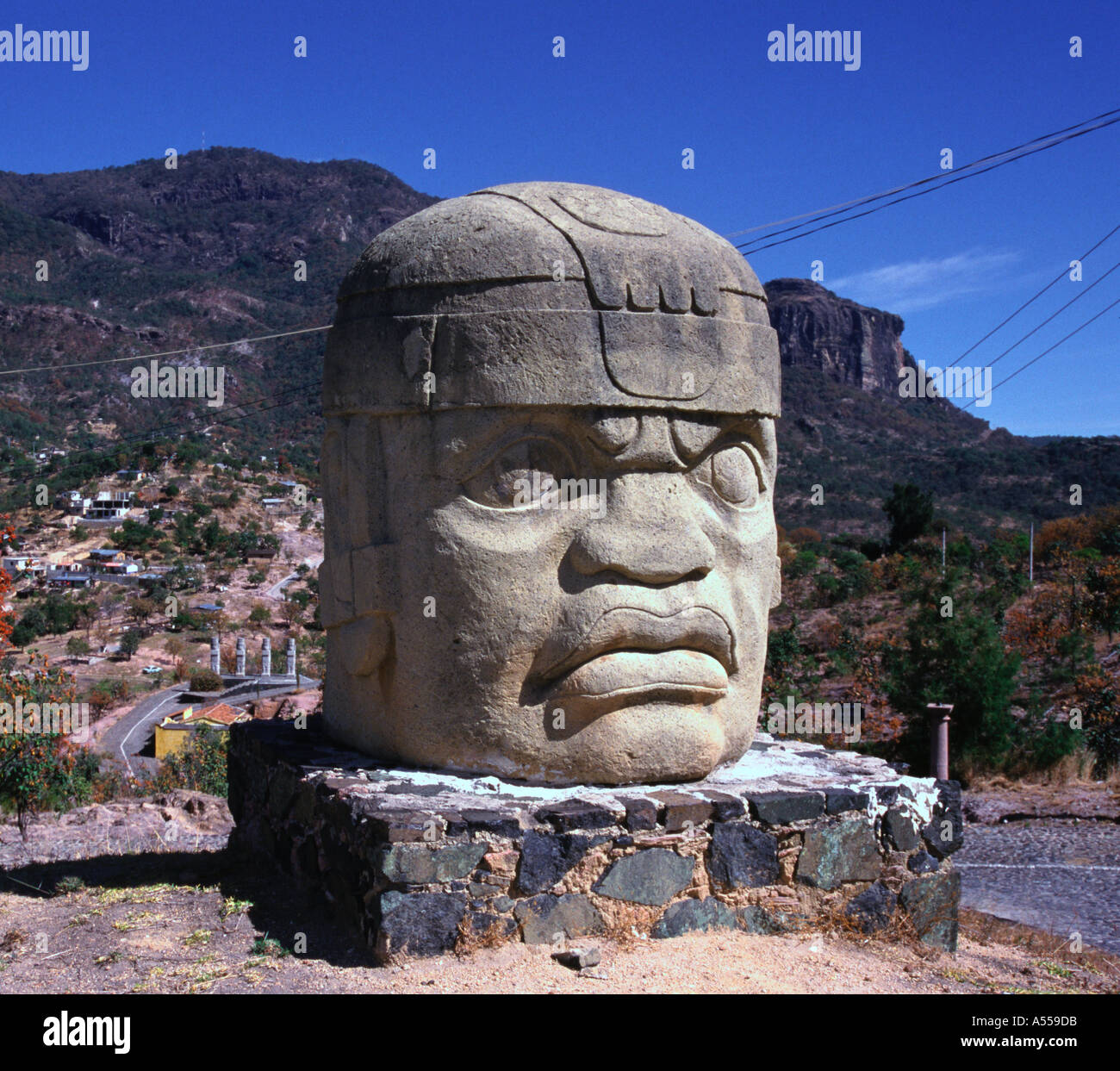 Olmeca head hi-res stock photography and images - Alamy
