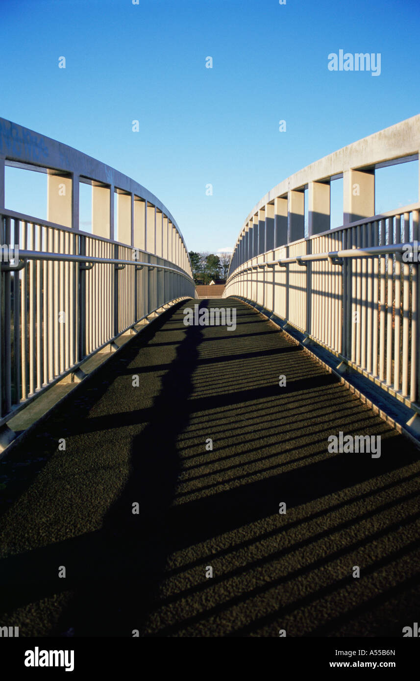 Rounded bridge hi-res stock photography and images - Alamy