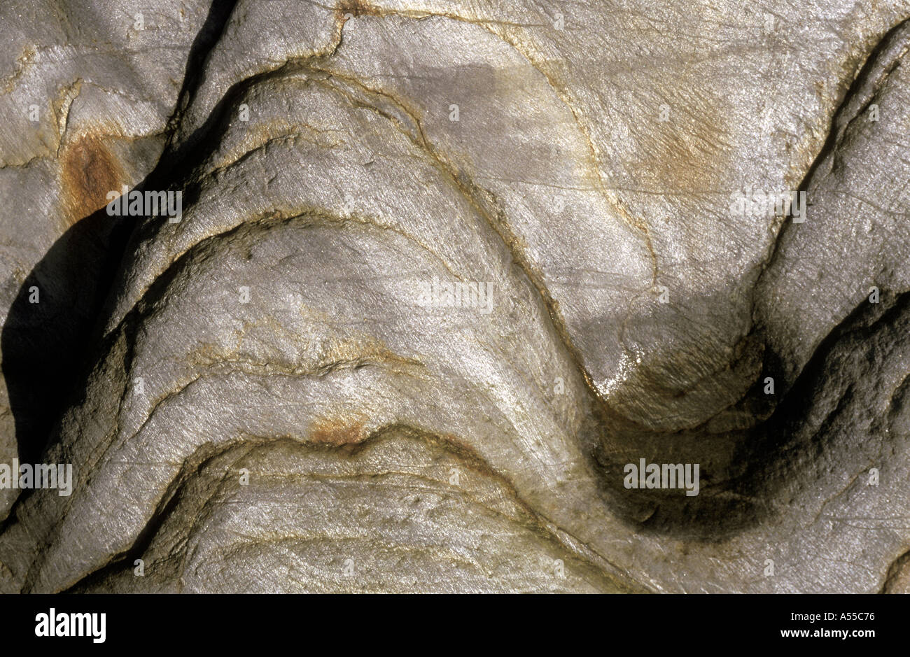 ROUNDED WATER WORN ROCK BEACH WESTERN KINTYRE SCOTLAND Stock Photo - Alamy