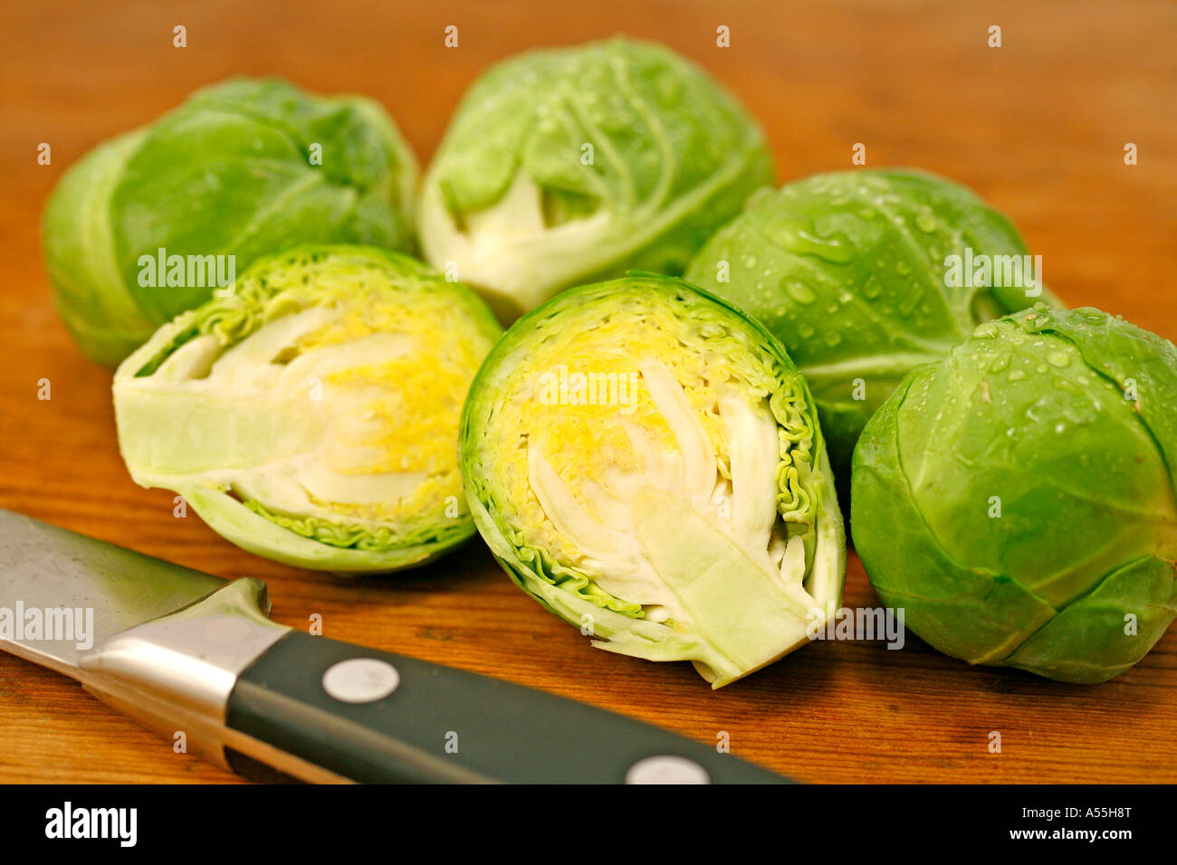 Cutting up brussels sprouts hi-res stock photography and images - Alamy