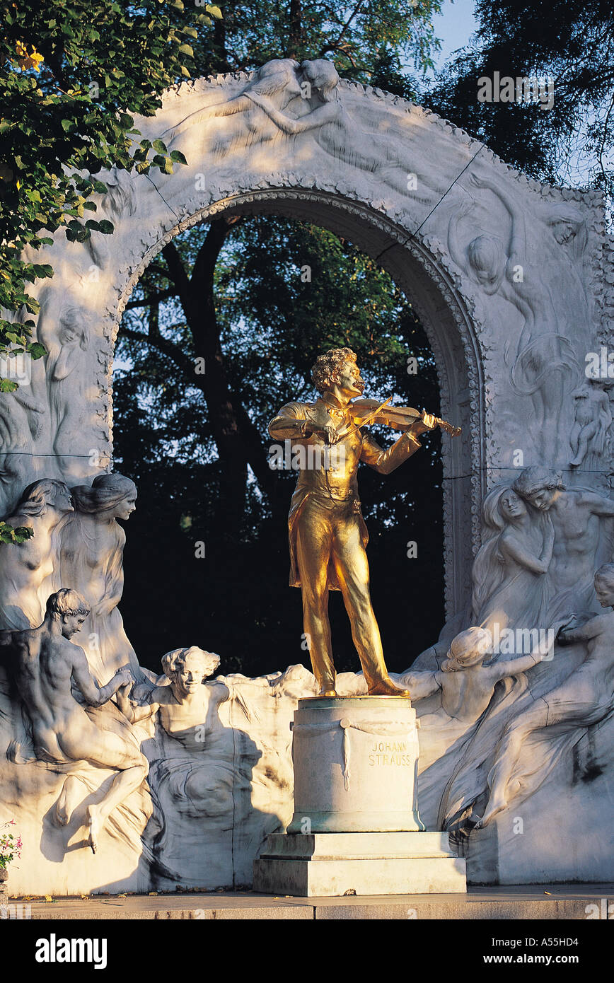Strauss monument vienna people hi-res stock photography and images - Alamy