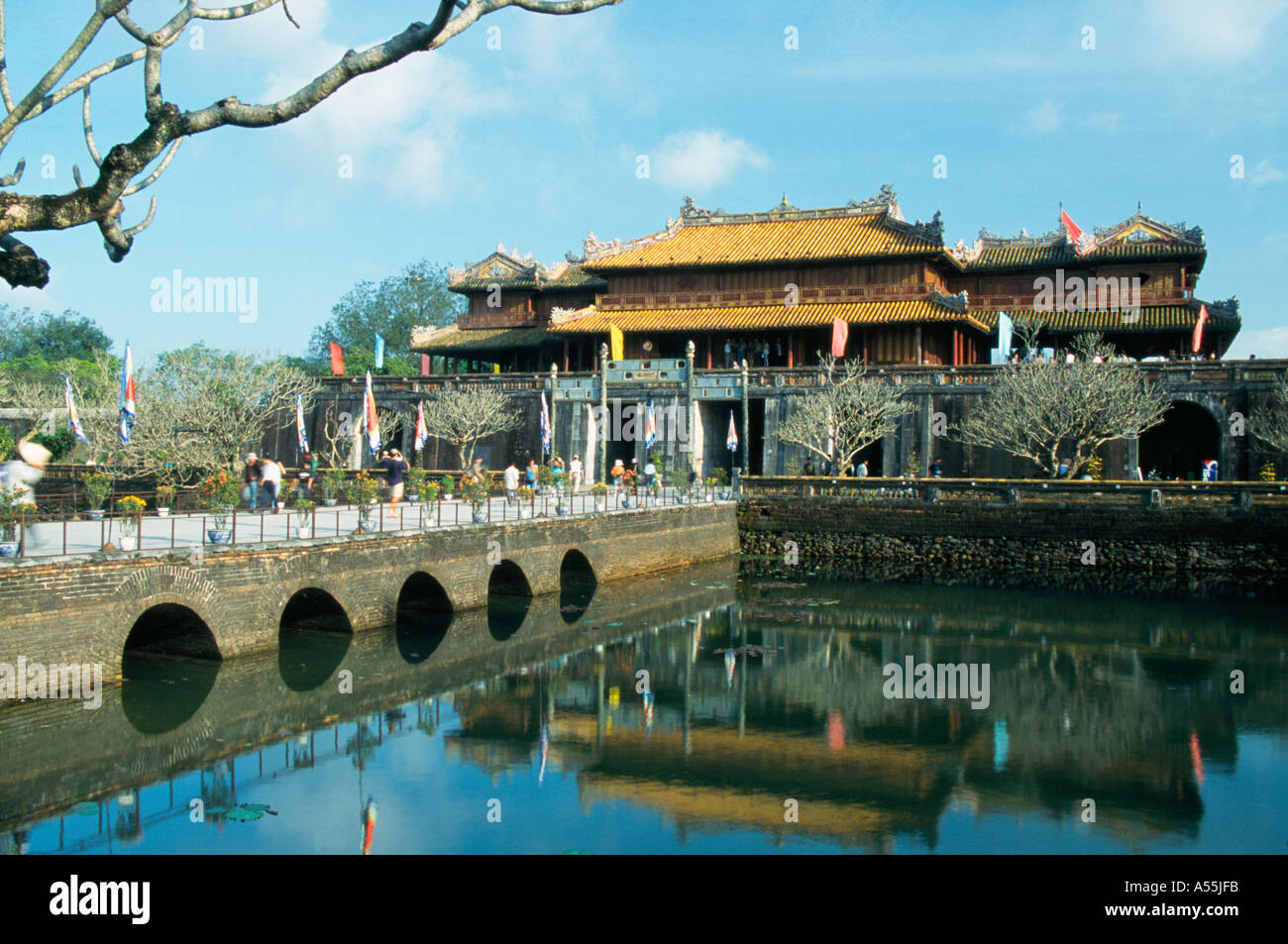 Ngo Mon Gate Noon Time Gate inside the Imperial City Hue Vietnam Stock ...