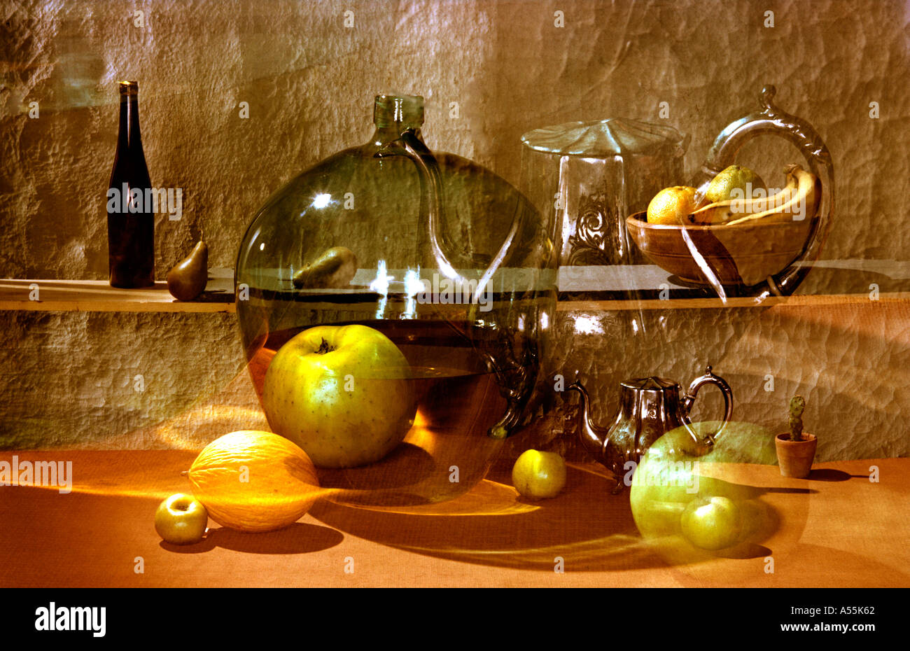 Double teapot hi-res stock photography and images - Alamy