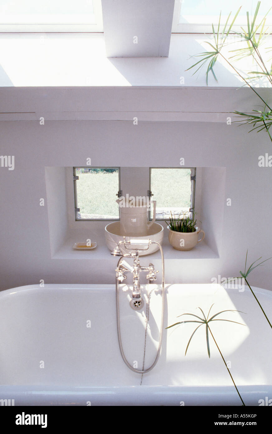 Recessed window hi-res stock photography and images - Alamy