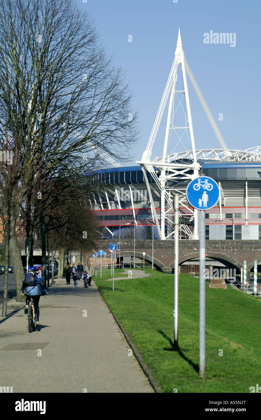 cyclists taff trail millennium stadium cardiff south wales Stock Photo ...