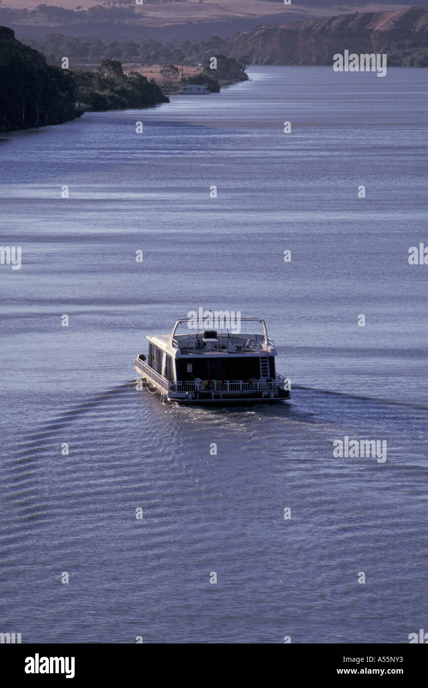 Houseboats murray river hi-res stock photography and images - Alamy