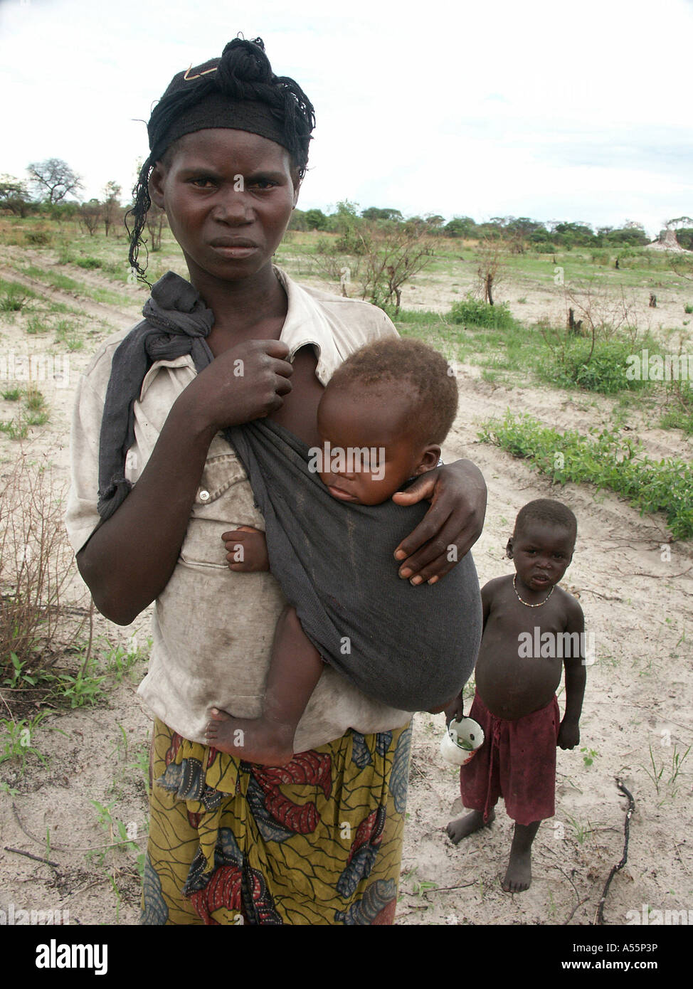 Painet is1641 zambia woman children poor drought stricken area ...