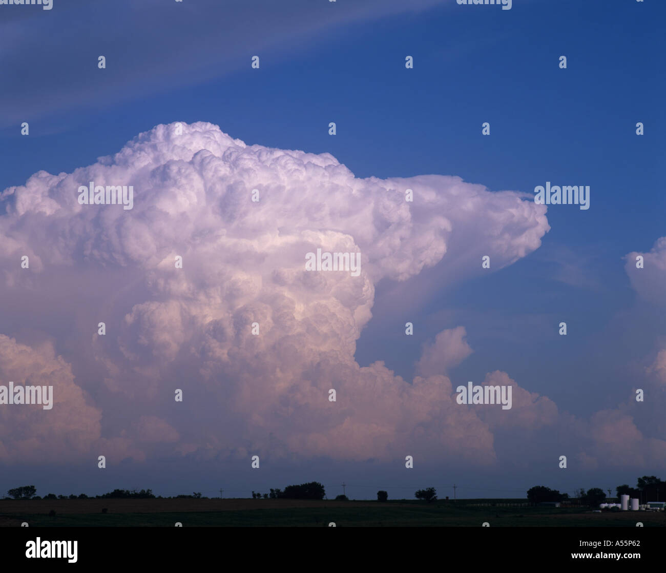 Thunderstorm development hi-res stock photography and images - Alamy