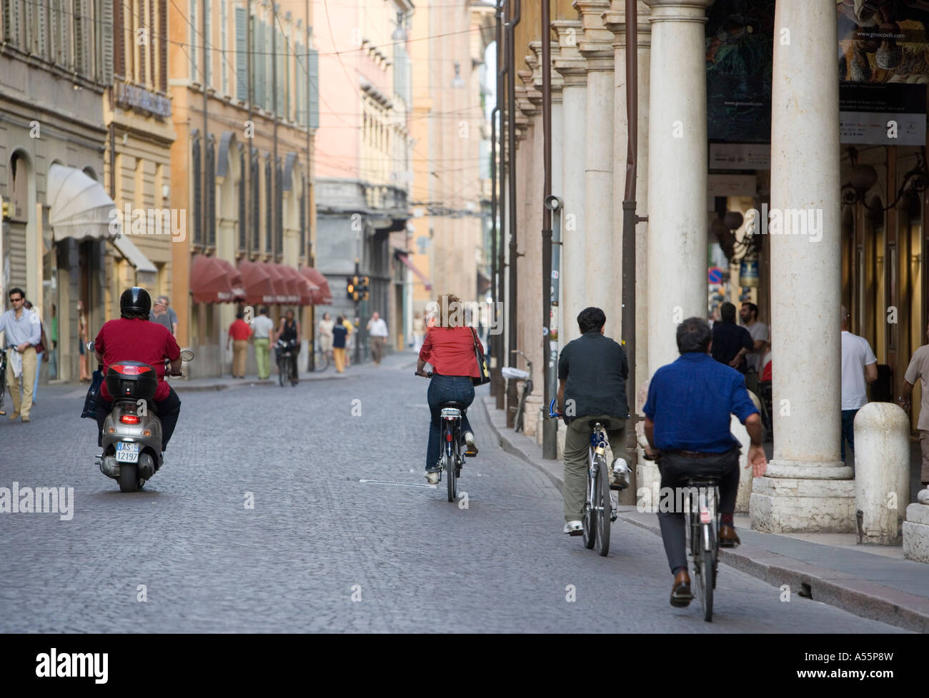 Modena streets hi-res stock photography and images - Alamy