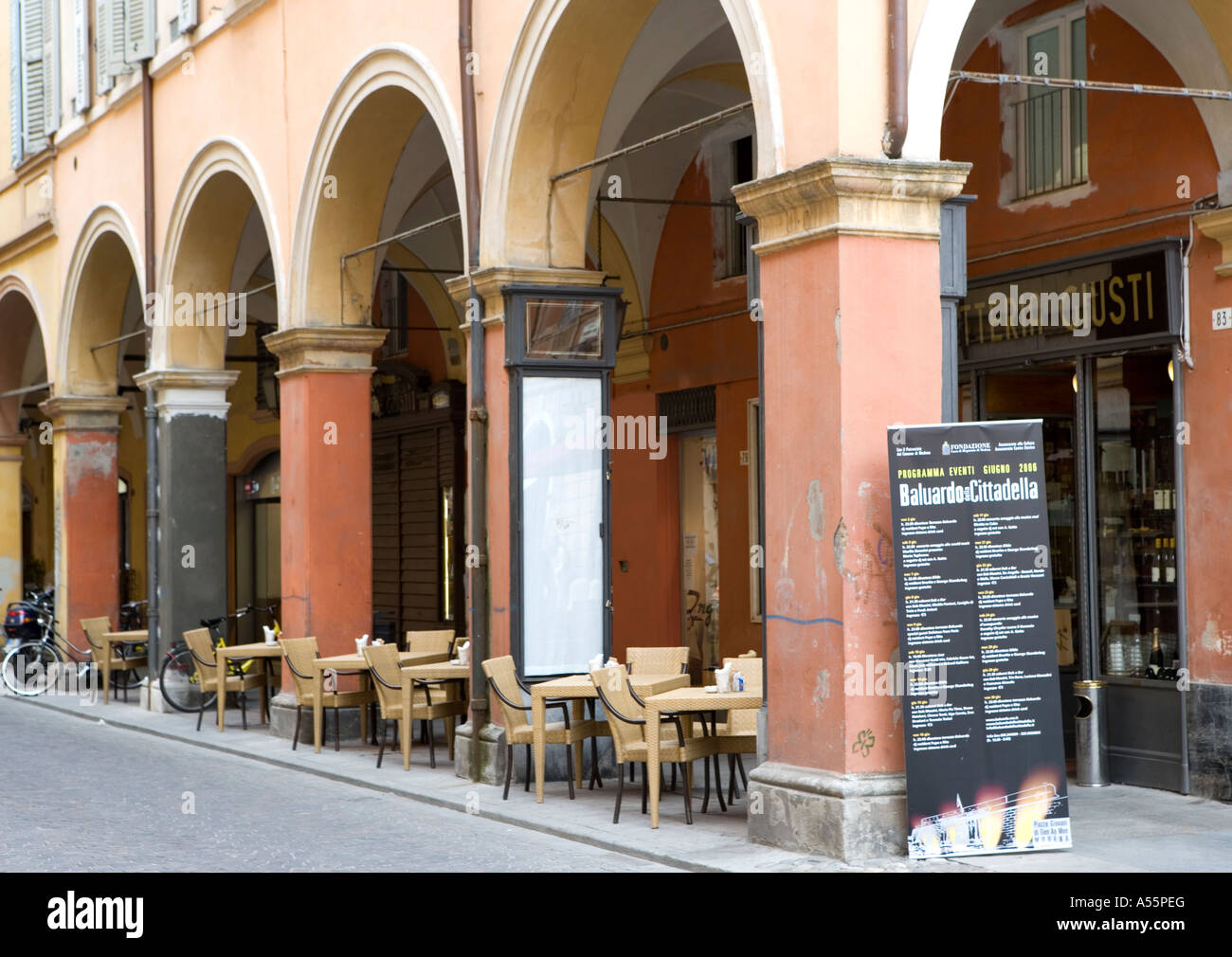 Outdoor cafe Modena Emilia Romagna Italy Stock Photo - Alamy
