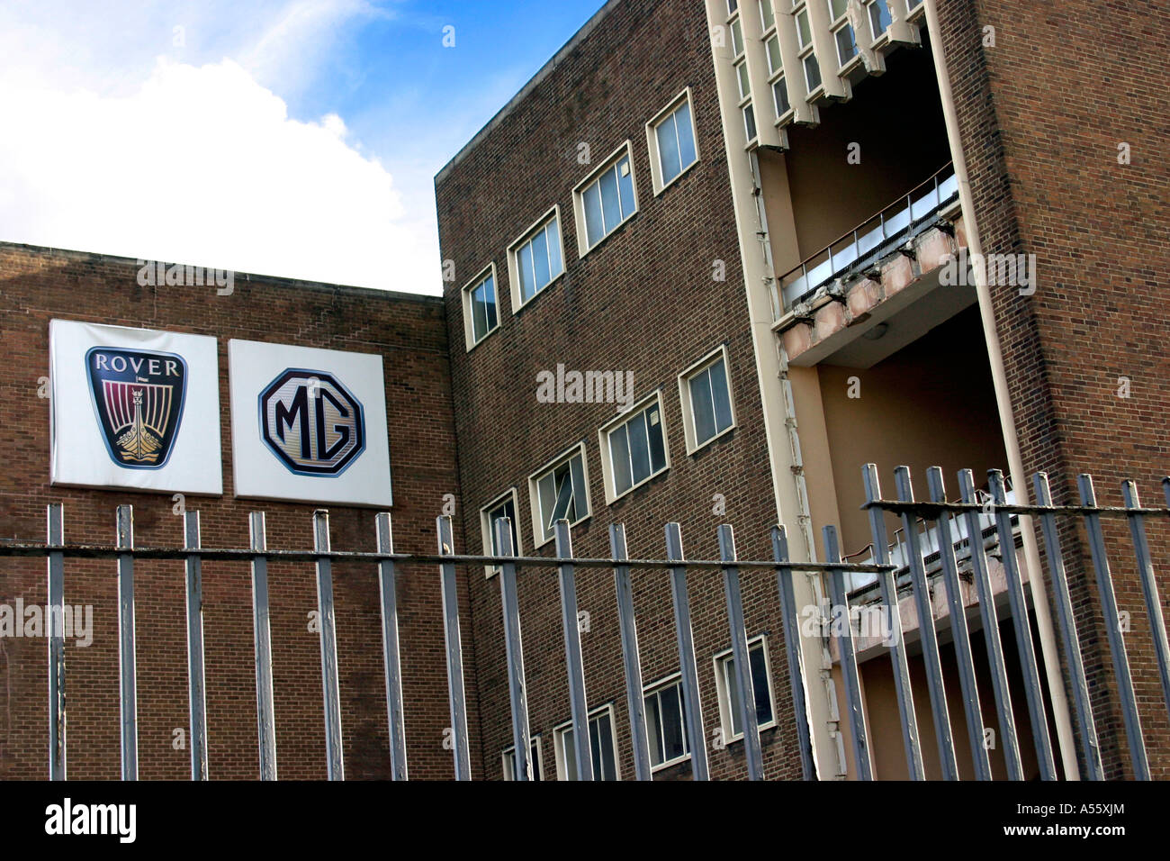 Old MG Rover building being demolished MG Rover Longbridge Birmingham ...