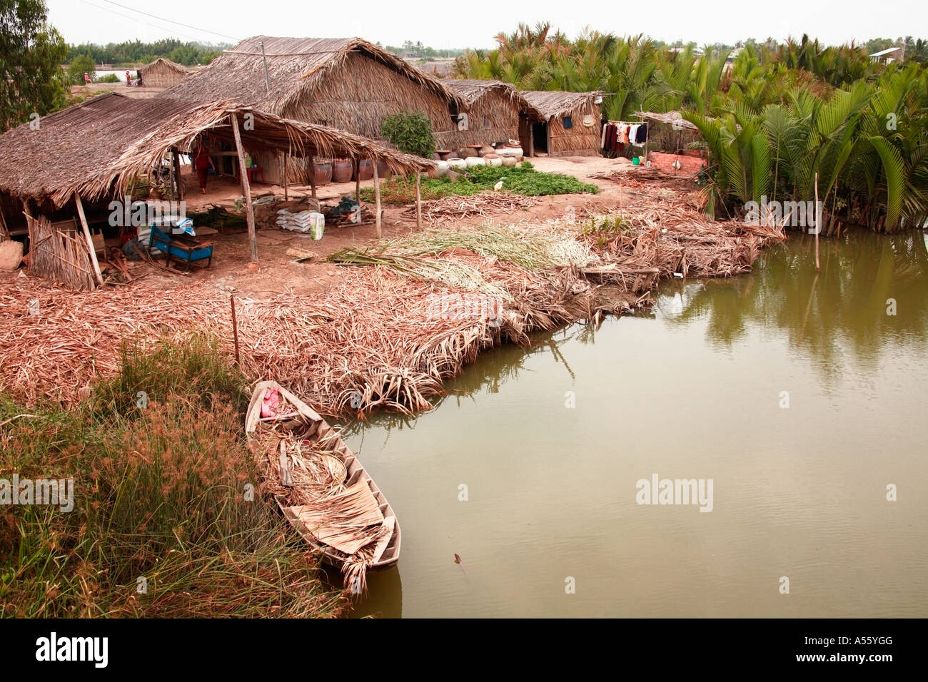 Traditional farm dwelling Vietnam Stock Photo - Alamy
