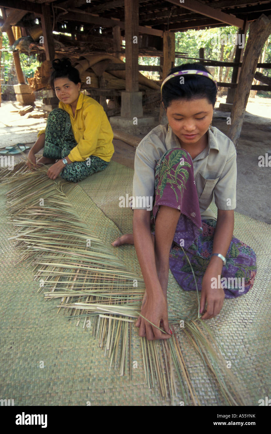 Reed mats hi-res stock photography and images - Alamy