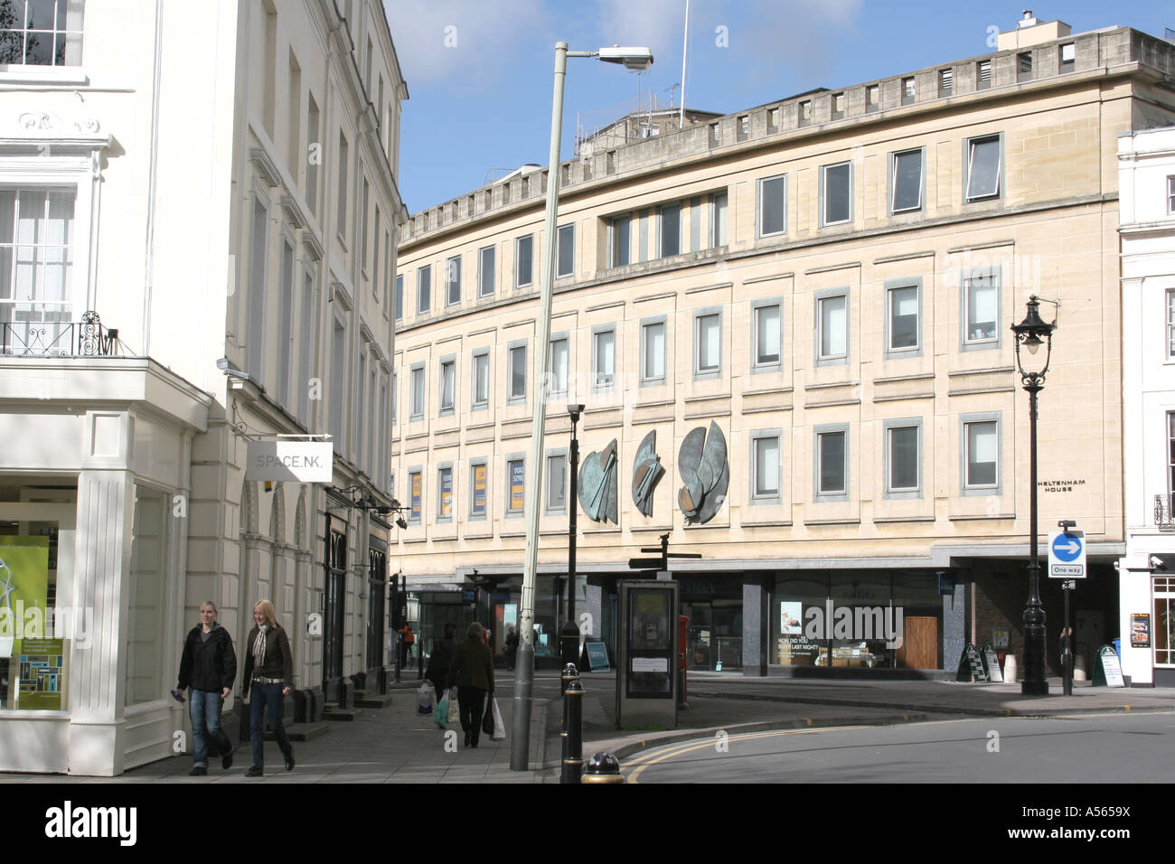 Cheltenham the promenade shops hi-res stock photography and images - Alamy