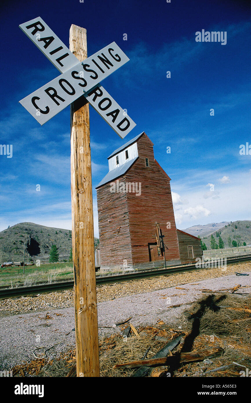 Rustic crossing hi-res stock photography and images - Alamy