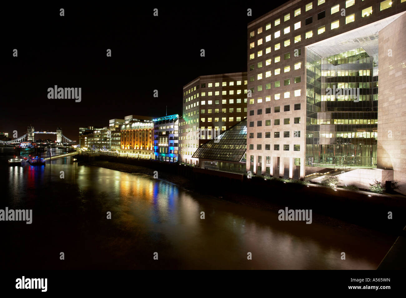 London Bridge walk on Bankside London UK Stock Photo - Alamy