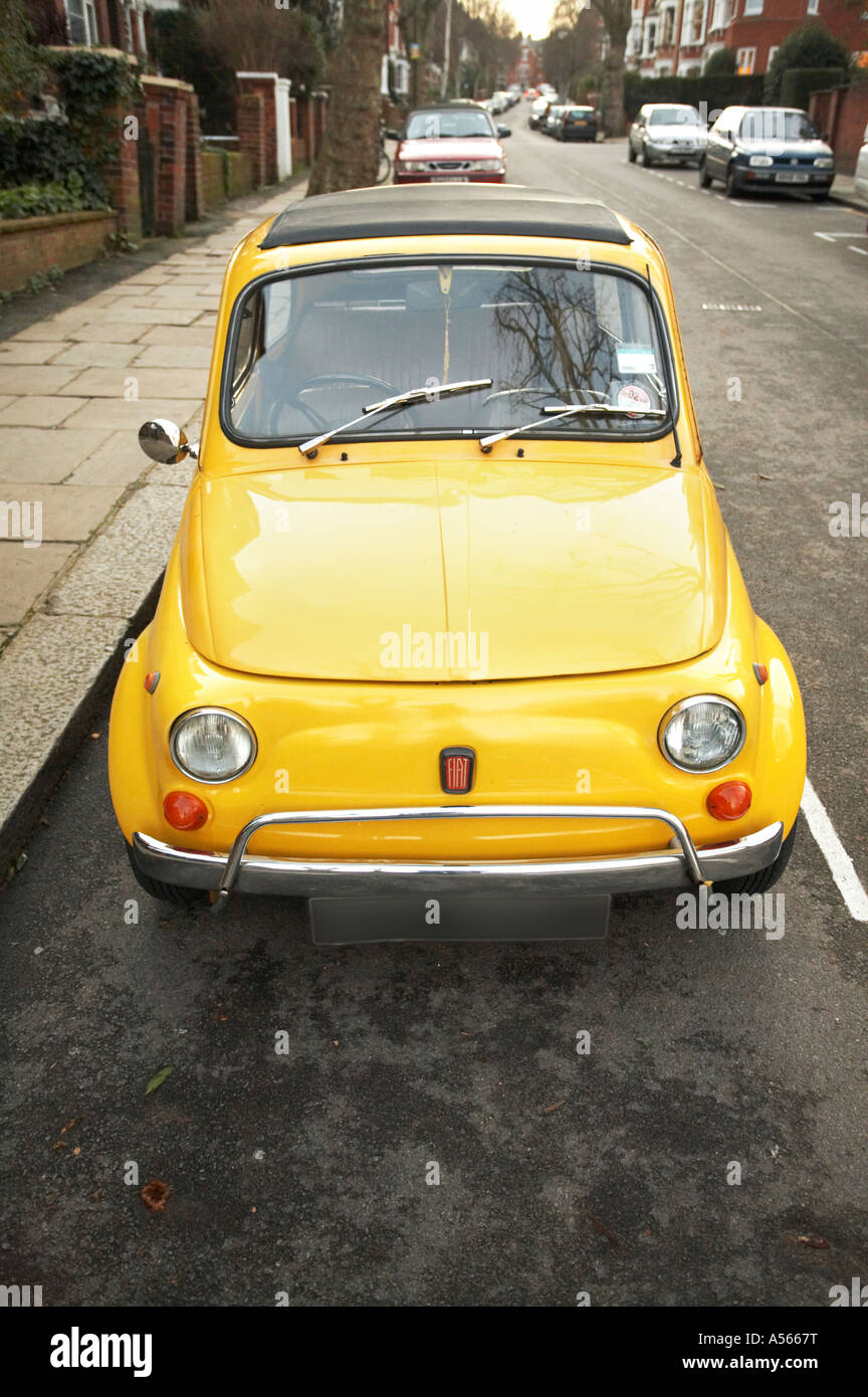 Fiat 500 in london street hi-res stock photography and images - Alamy
