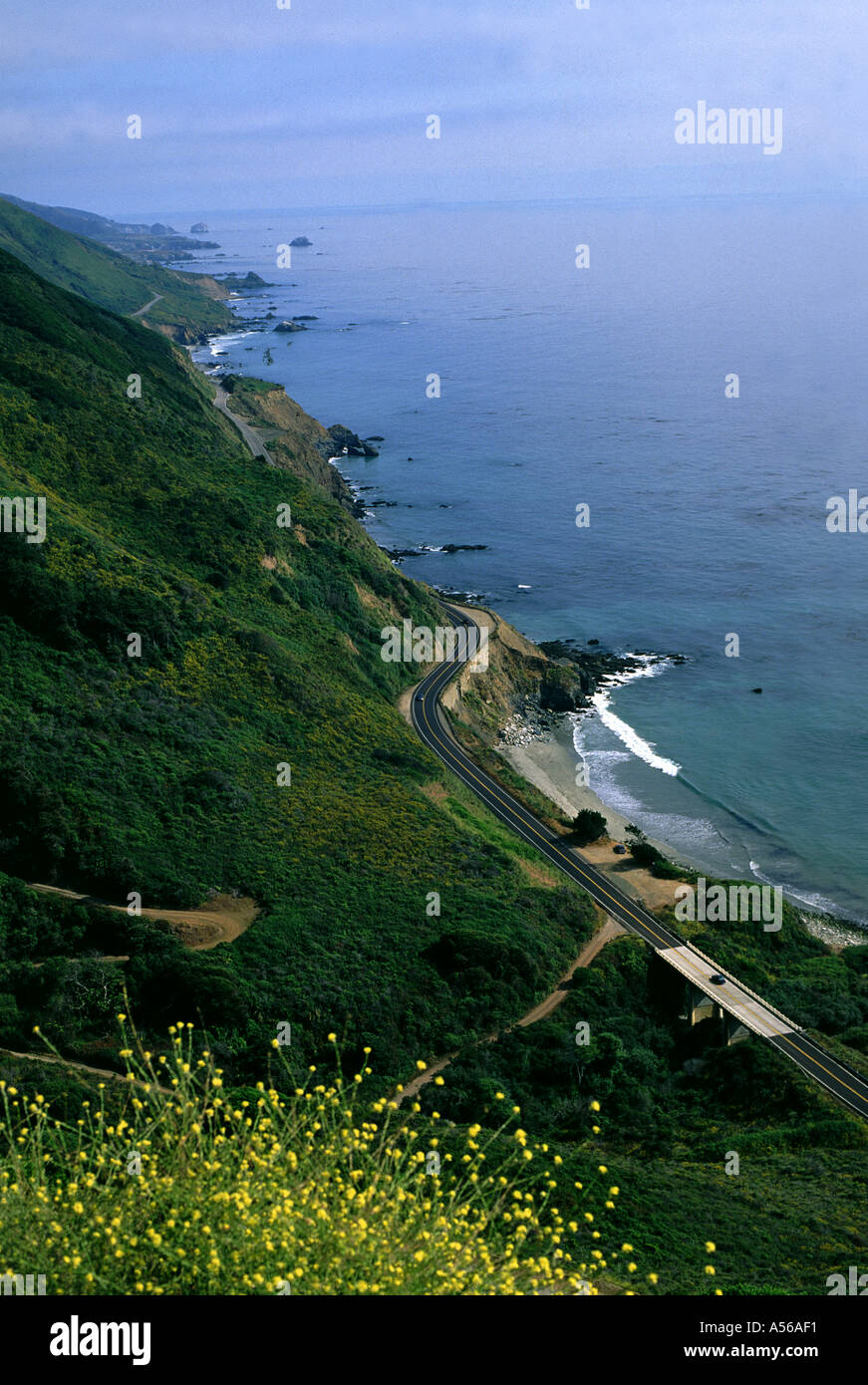 Overview of Highway One along Pacifc Ocean Stock Photo - Alamy