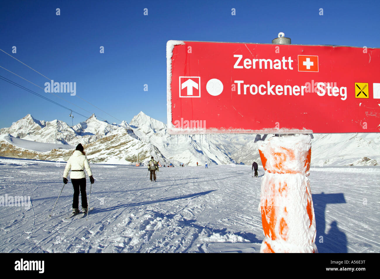 Zermatt ski sign hi-res stock photography and images - Alamy