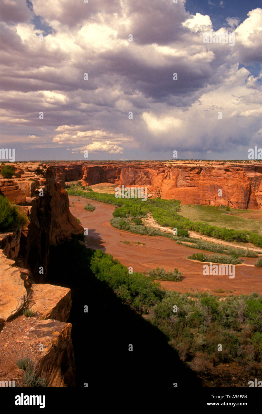 Canyon de chelley national monument hi-res stock photography and images ...