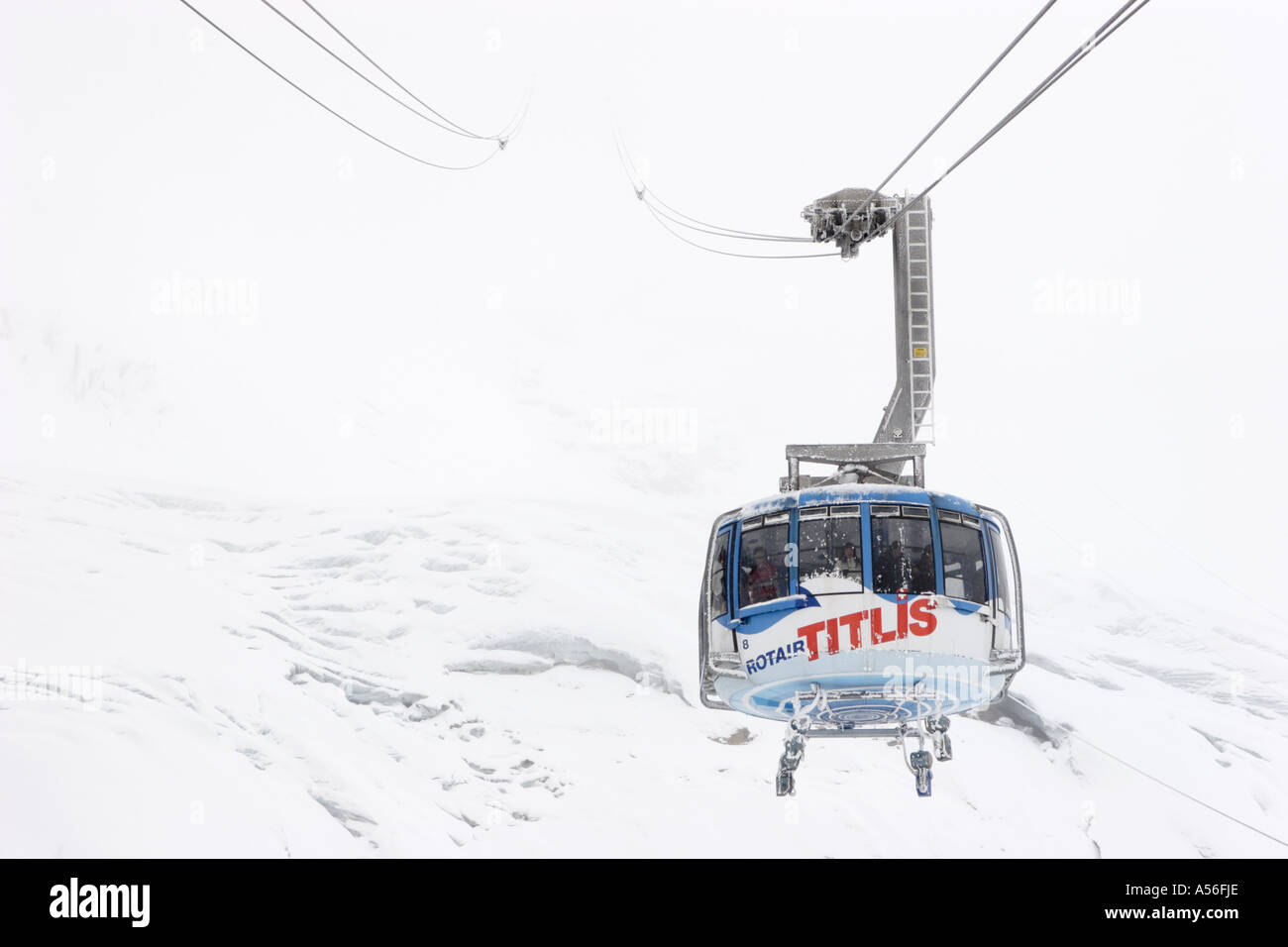 Mount Titlis rotair cable car, Engelberg, Switzerland Stock Photo - Alamy