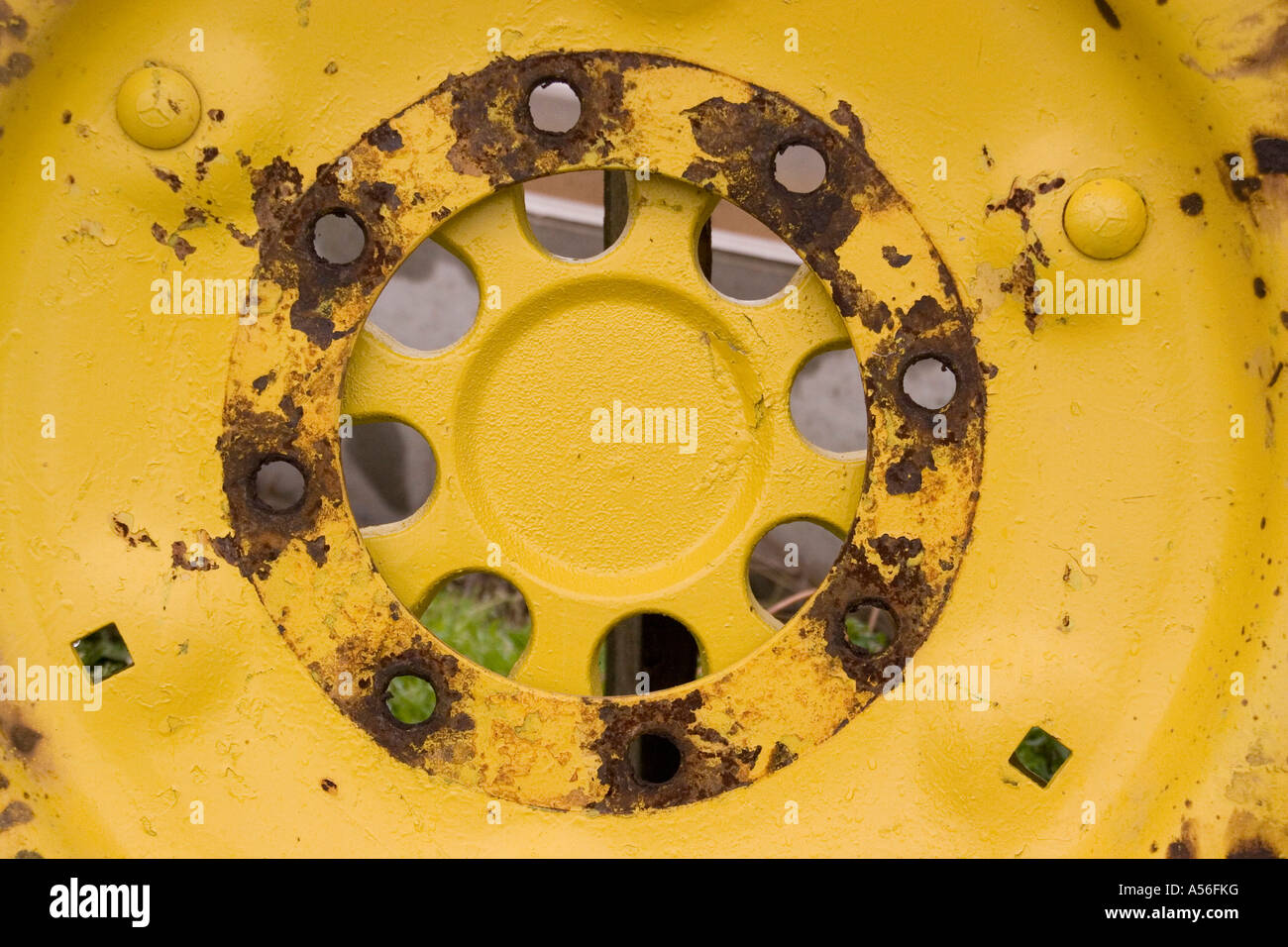 Tractor wheel rim Stock Photo - Alamy