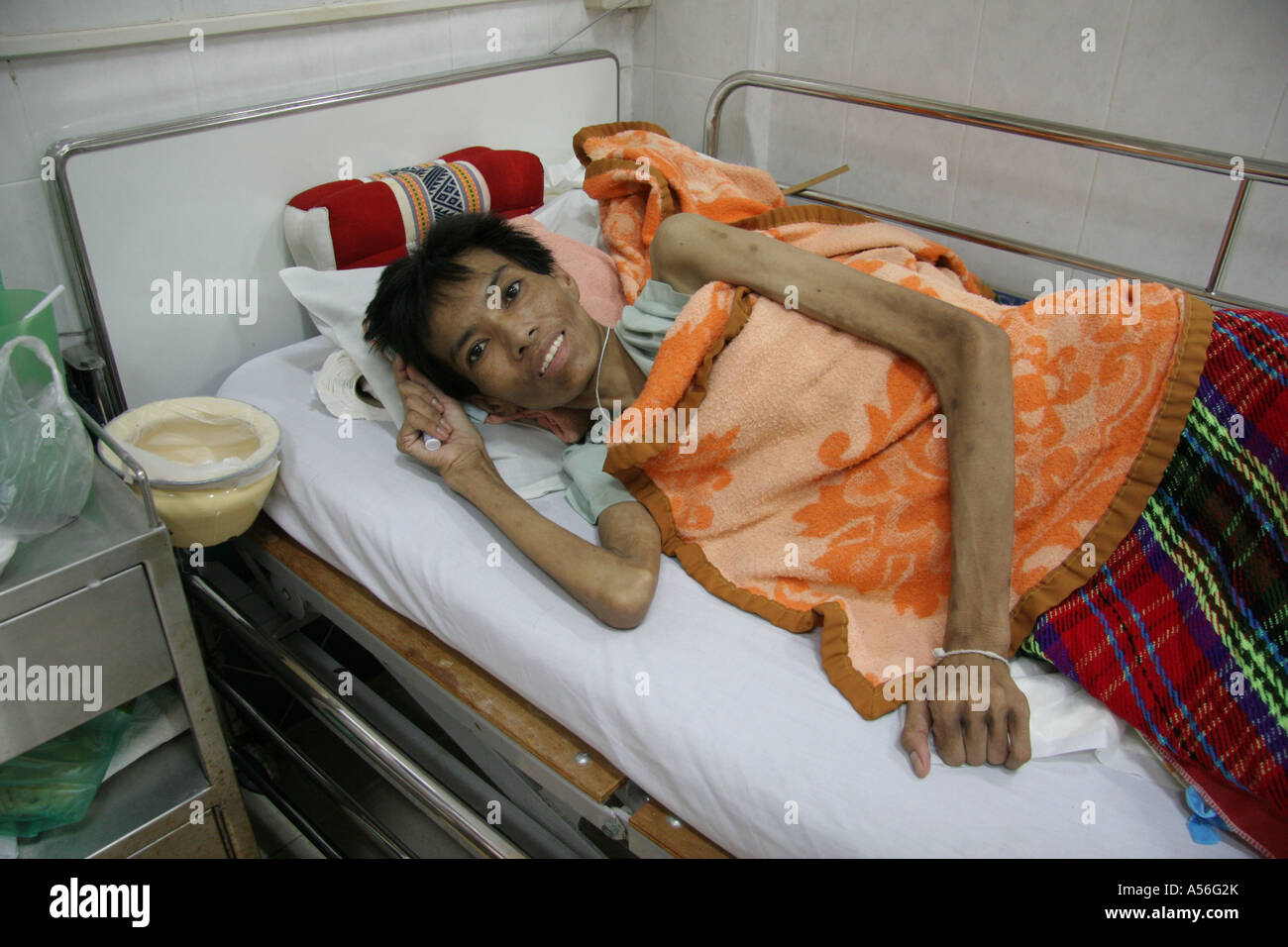 Painet iy8500 thailand hiv patients aids hospice buddhist temple ...