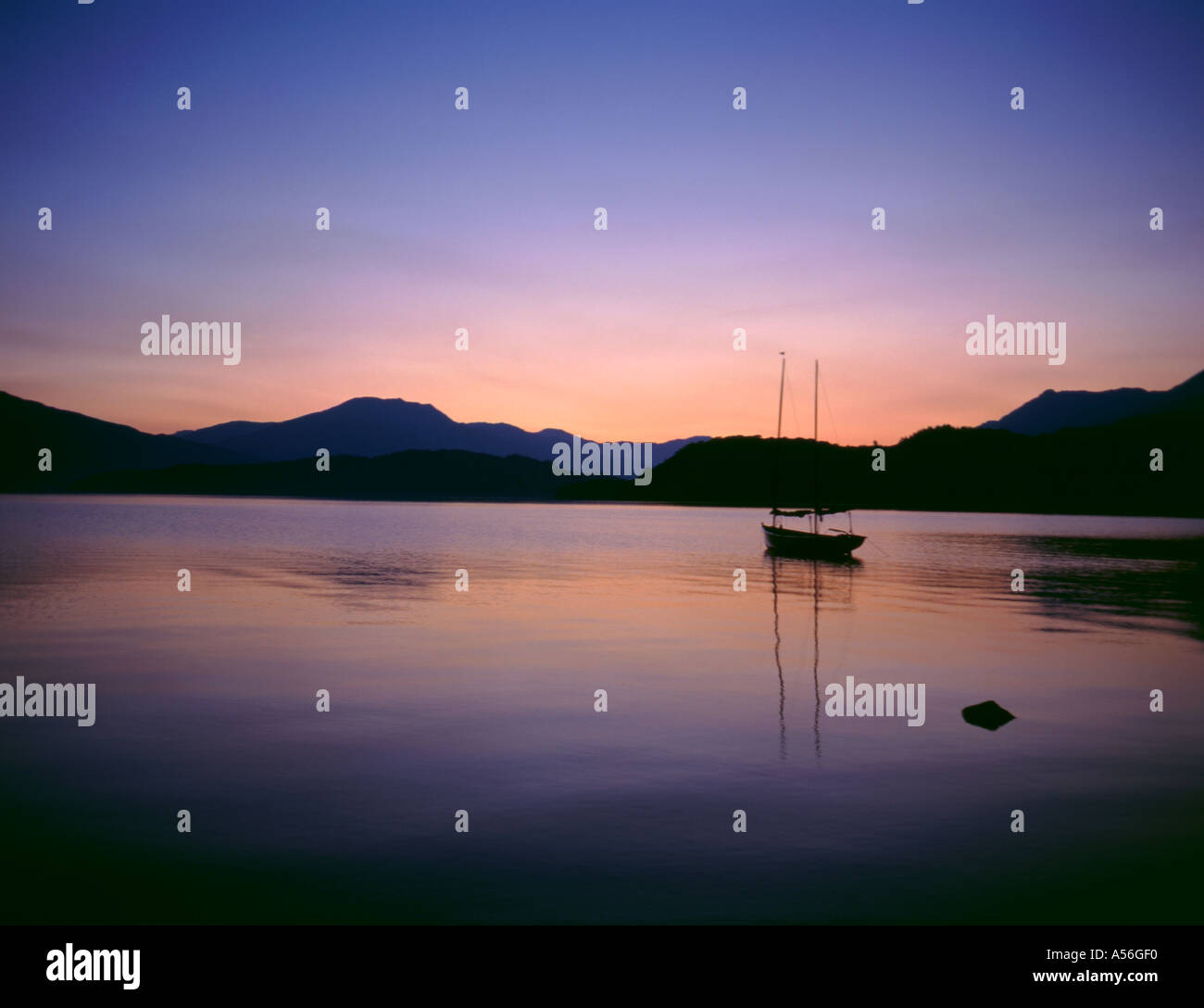 Scottish sunset loch lomond hi-res stock photography and images - Alamy