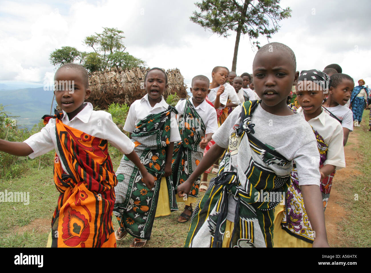 Painet iy8572 tanzania children kids dancing singing same northeast ... Painet iy8572 tanzania children kids dancing singing same northeast ...